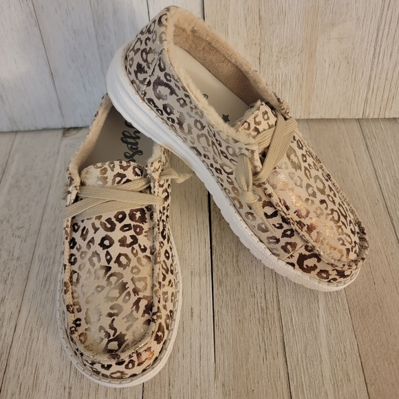 Gypsy Jazz | Shoes | 5 Off Salegypsy Jazz Safari Cream Leopard Slip On ...
